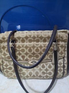 COACH Handbag, Luxury, Bags & Wallets on Carousell