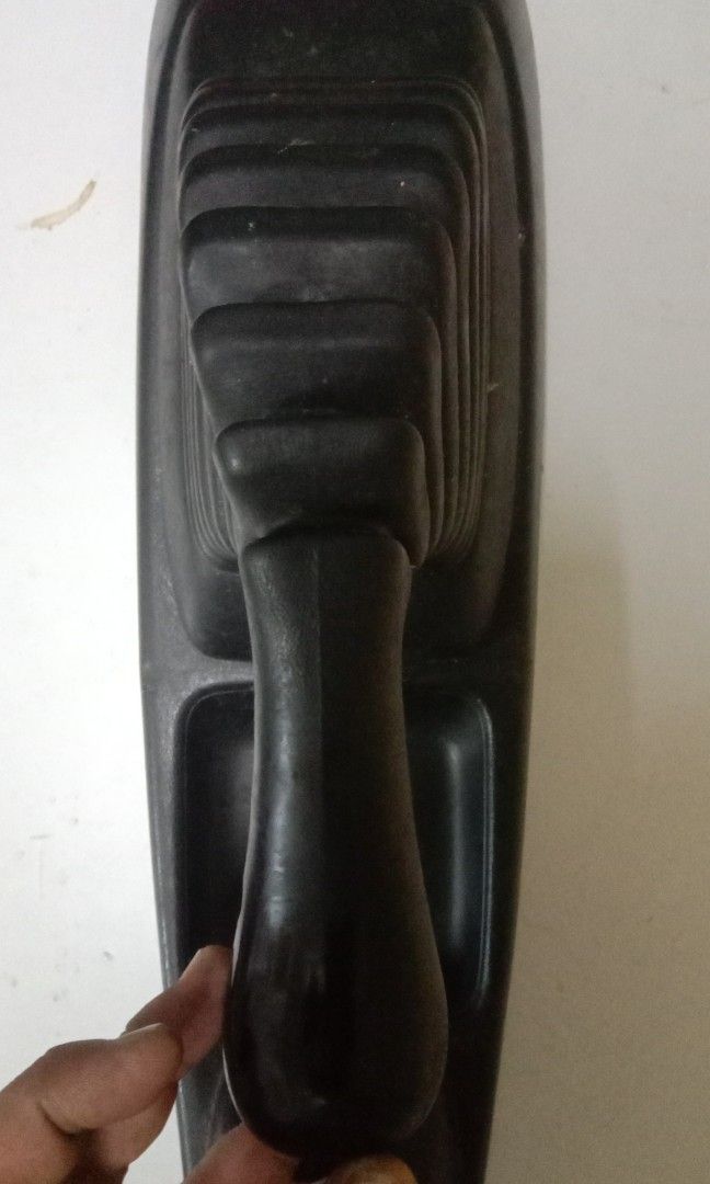 console gear manual L2s ori hitam, Auto Accessories on Carousell