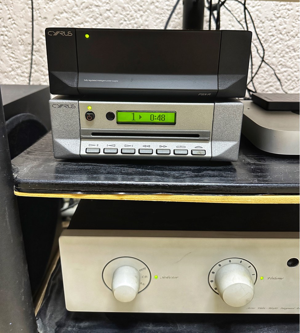 Cyrus CD 8SE cd player and PSX-R power supply for sale, Audio, Portable ...