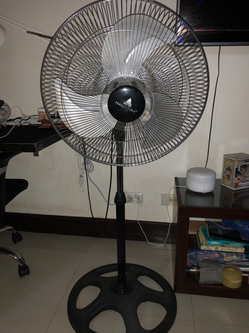 Hanabishi Vertical Stand Fan, Furniture & Home Living, Lighting & Fans ...