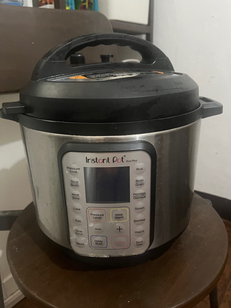 Instant Pot Duo™ Plus 9-in-1, Multi-Functional Smart Pressure Cooker (6 ...