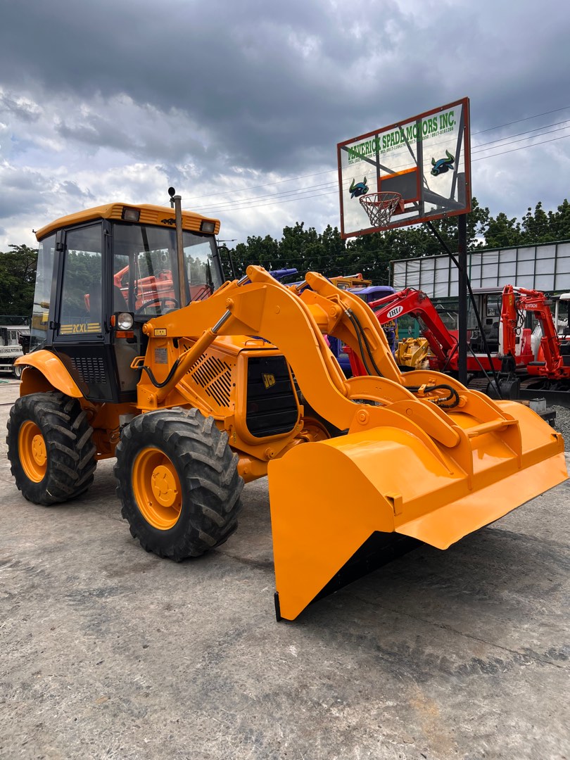 Jcb payloader, Commercial & Industrial, Industrial Equipment on Carousell