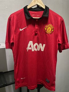 manchester united 1998 home kit, Men's Fashion, Activewear on Carousell