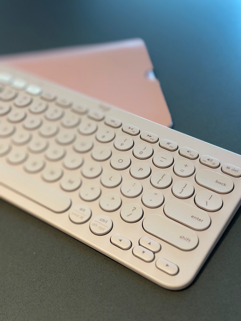 Logi Wireless Keyboard Computers And Tech Parts And Accessories Computer Keyboard On Carousell