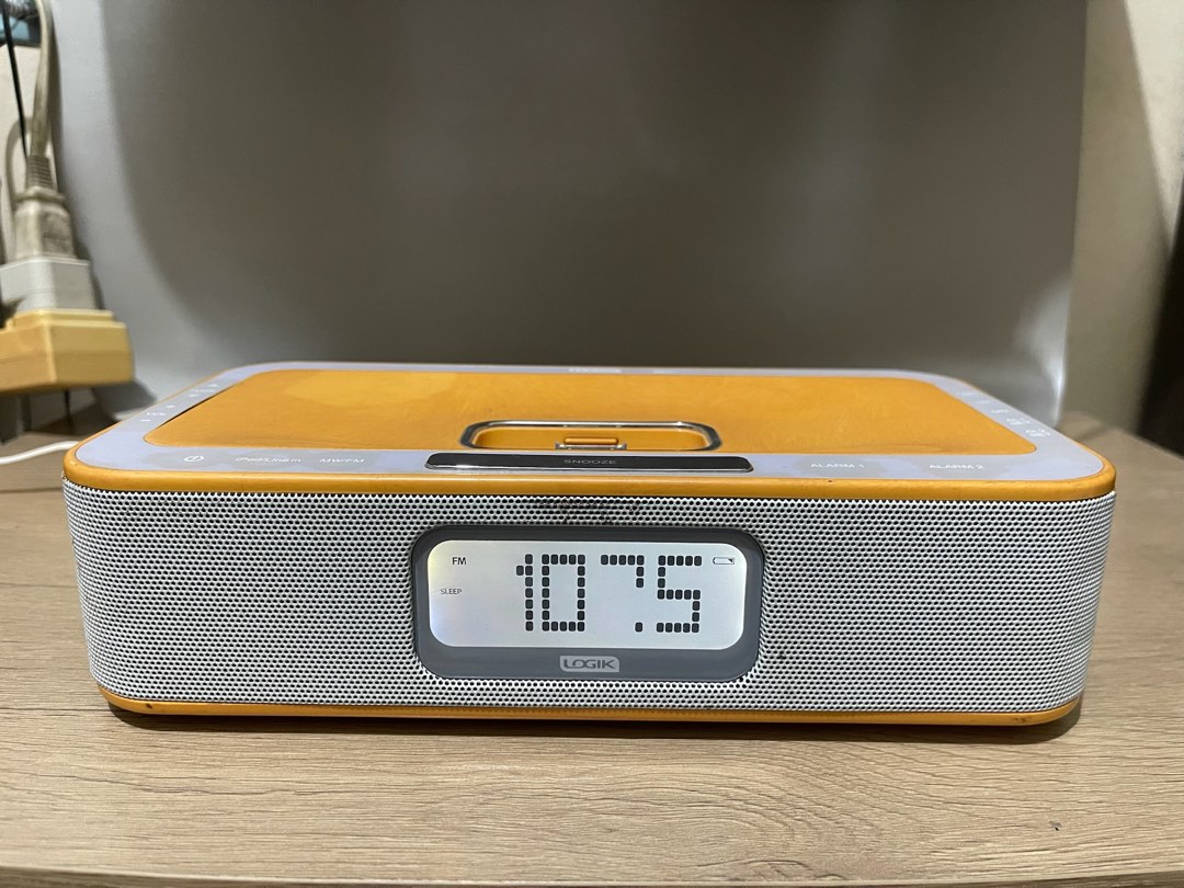 Logik Radio 220v complete FM AM stations Malakas Maganda tunog weighing ...