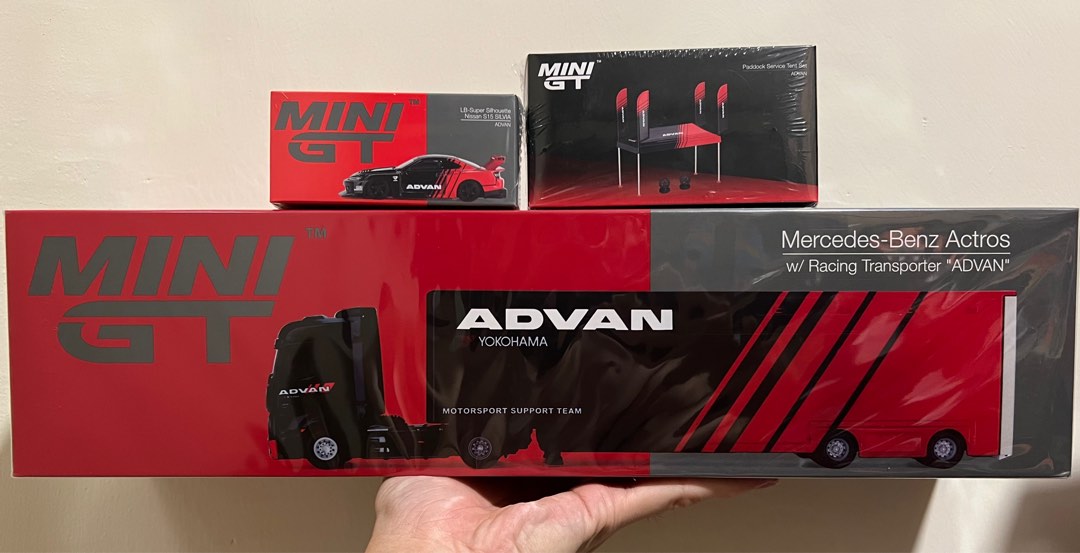 Mini GT 1/64 ADVAN Mercedes Benz Actros Transport and Nissan S15 Silvia ...