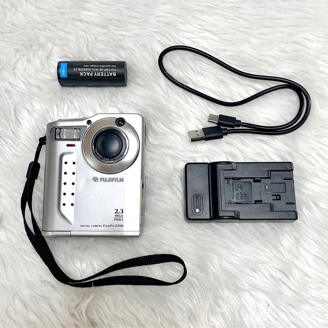 Rare Fujifilm Finepix 2700 Digicam Digital Camera, Photography, Cameras ...