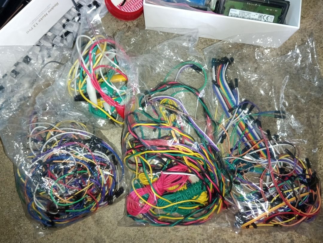 [READ THE DESCRIPTION] Arduino Kit with Assorted IC (AND, NAND, NOR, NOT, OR, XOR), Everything ...