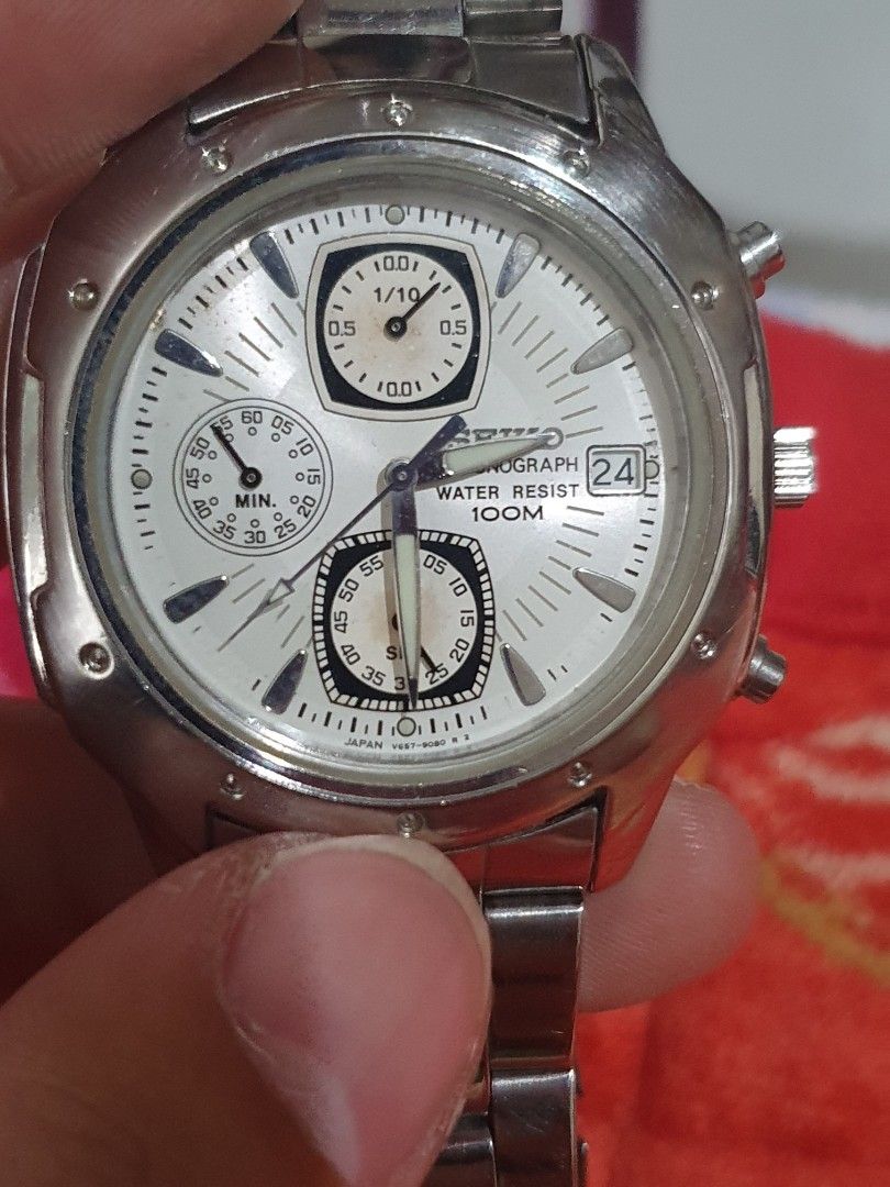 Seiko quartz chronograph, Luxury, Watches on Carousell