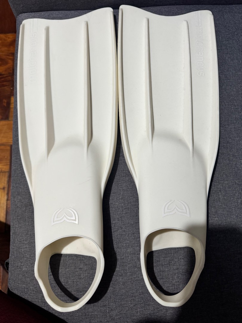 Silicone Fins, Sports Equipment, Sports & Games, Water Sports on Carousell