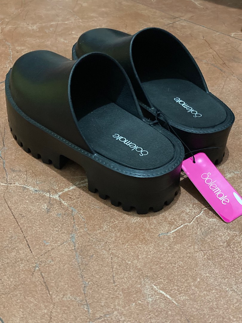 NEW Solemate black soft heel rubber slides/sandal, Women's Fashion ...