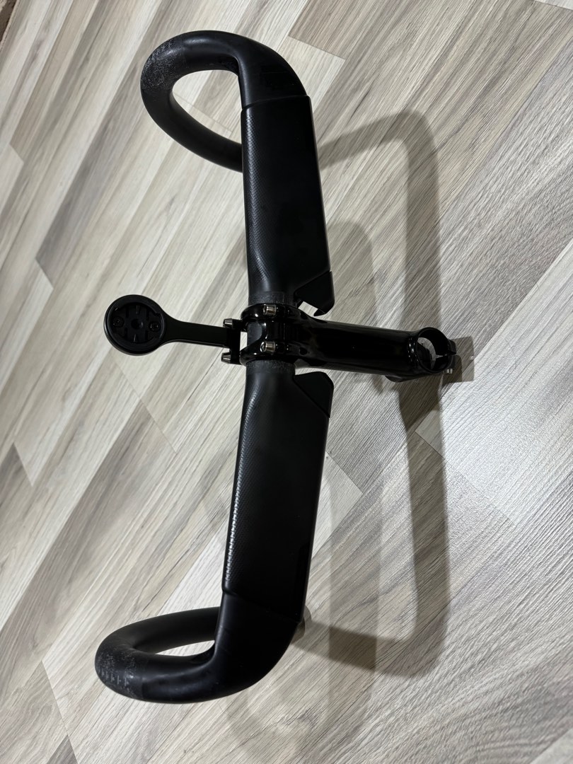 S-Works Aerofly Carbon Handlebar (400mm) and S-Works Alloy stem (110mm ...