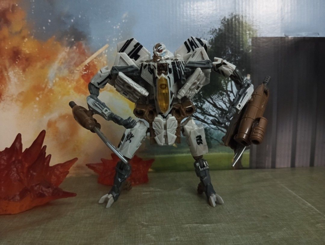 Transformers DOTM Deluxe Class Starscream, Hobbies & Toys, Toys & Games ...