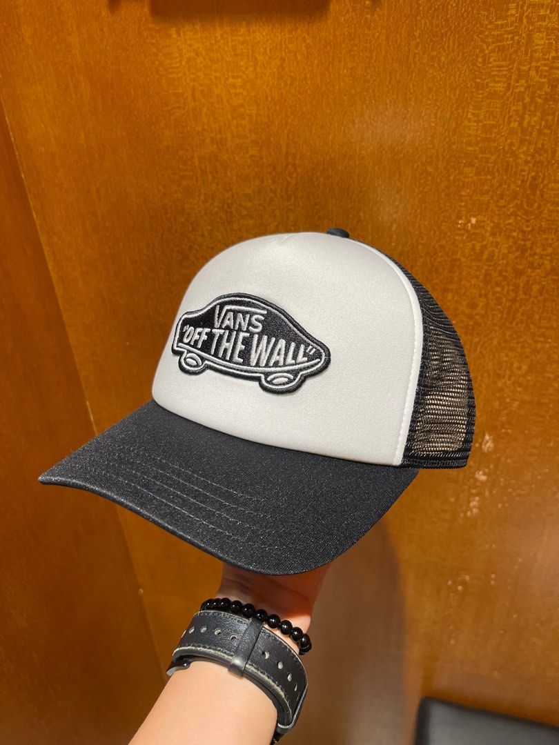 VANS CAP TRUCKER CLASSIC PATCH CURVED BILL TRUCKER BLACK TRUE WHITE ...