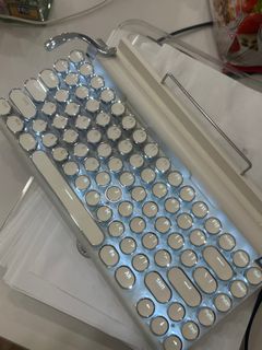 Totem wireless split keyboard with tenting case, Computers & Tech ...