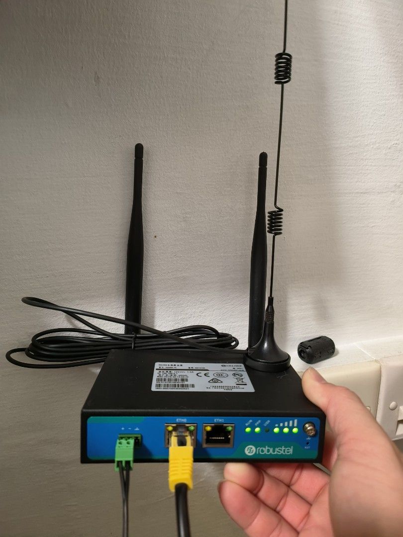 Robustel R2000-4L 3G 4G network internet SIM card router, Computers ...