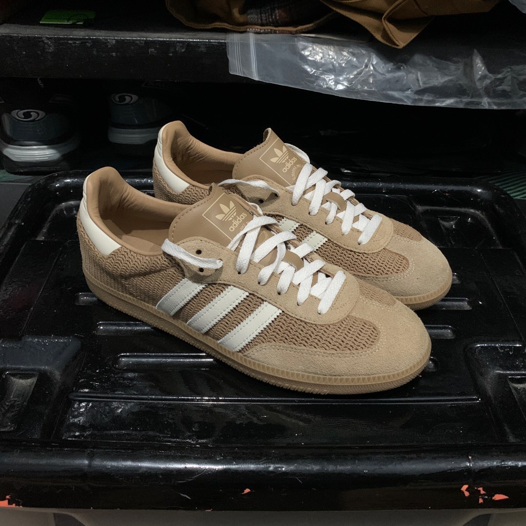Adidas Samba OG Cardboard, Fesyen Pria, Sepatu , Sneakers di Carousell