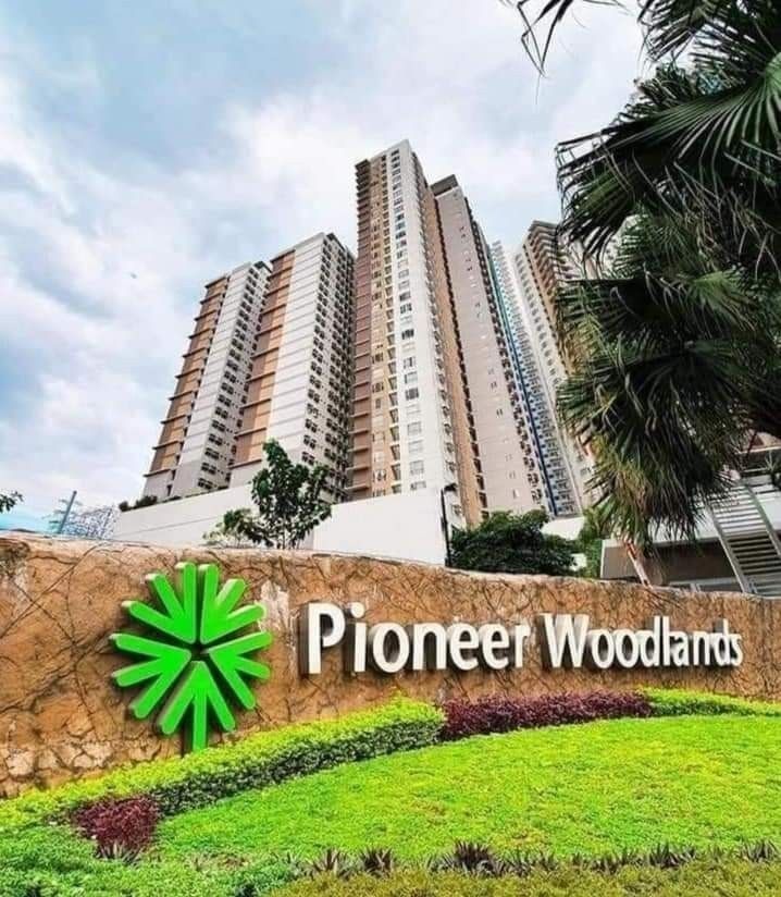//Condo Unit in Mandaluyong City, Luxury style and transit oriented ...