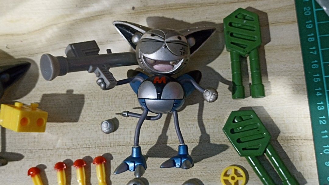 Cyborg Kuro Chan Figure With Weapon and Shooting Range Cat Neko Toy ...