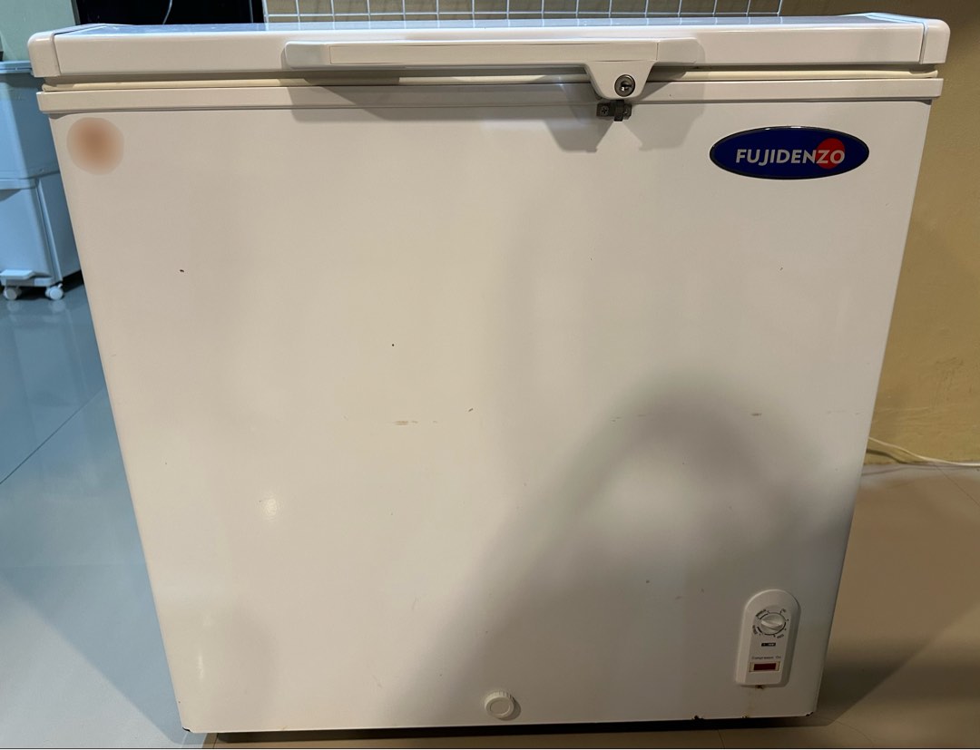 Fujidenzo Chest Freezer 6 cu.ft, TV & Home Appliances, Kitchen ...