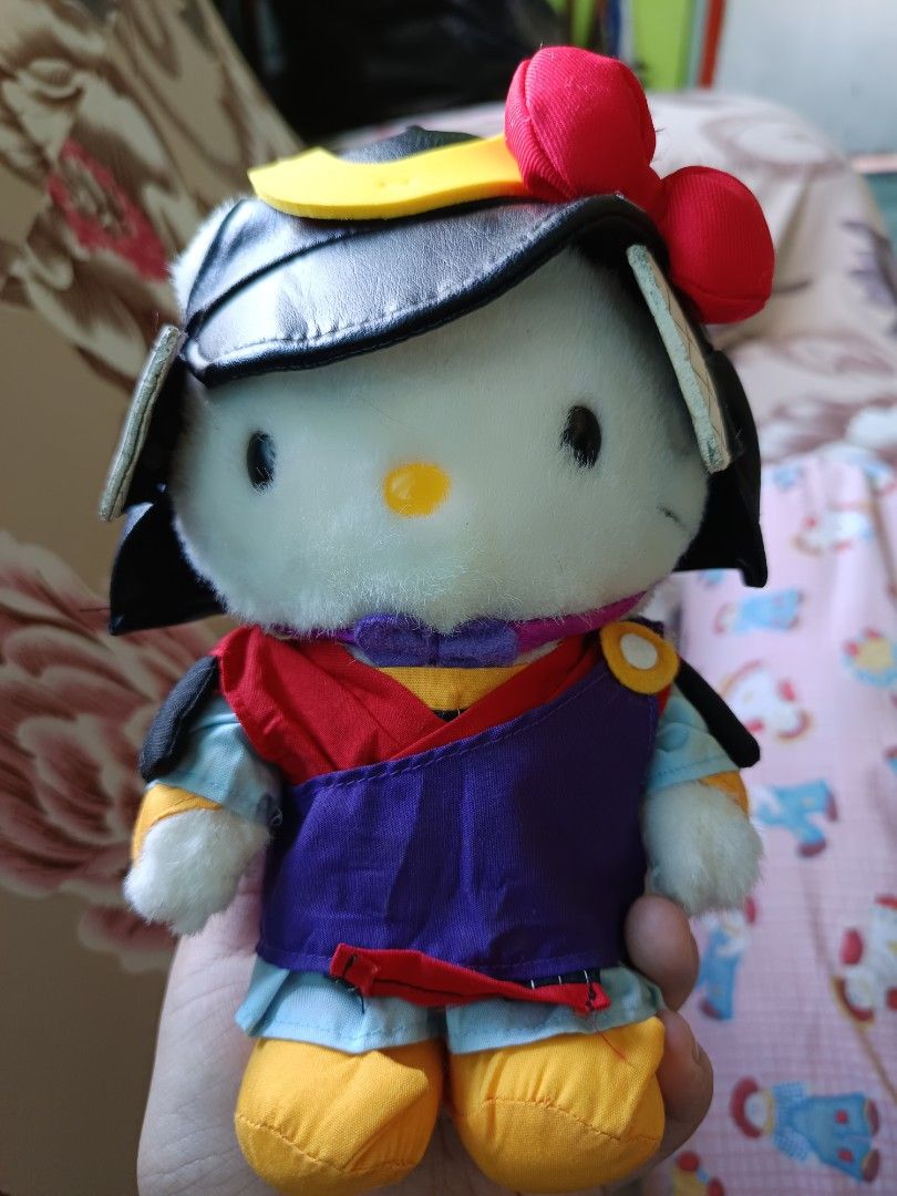 Hello Kitty Warrior ( Lost Fan ), Hobbies & Toys, Toys & Games on Carousell