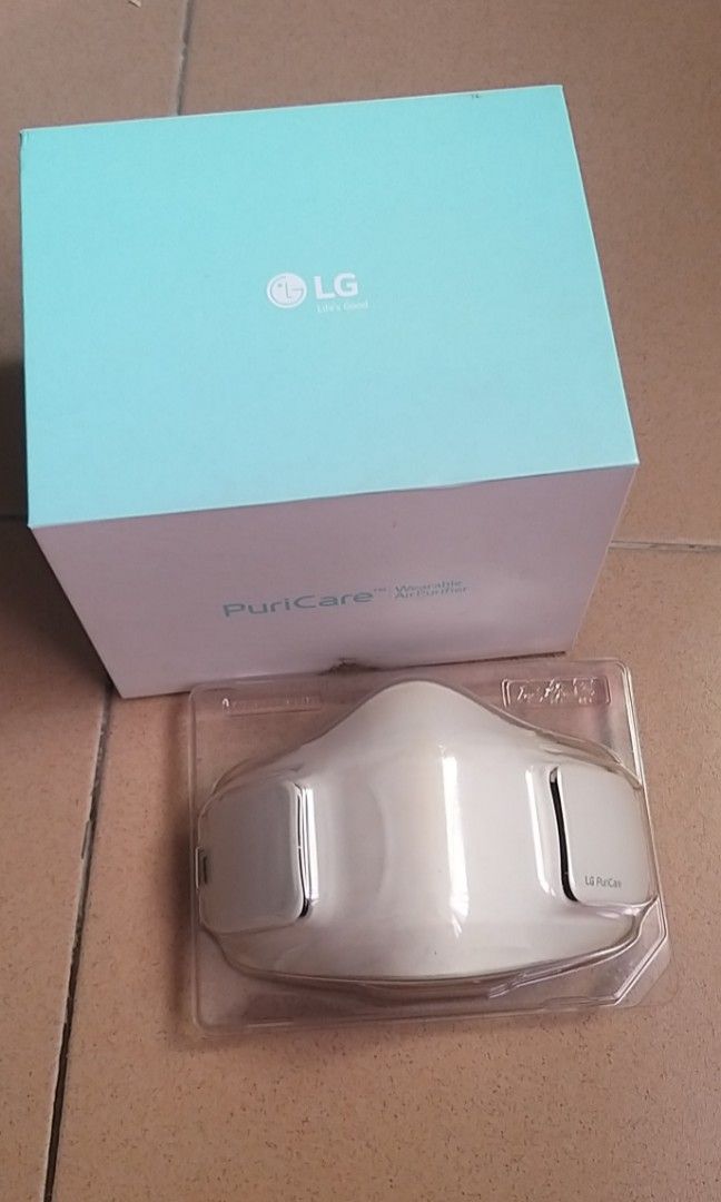 LG puricare Wearable Air Purifier Mask Gen 1, Health & Nutrition, Face ...