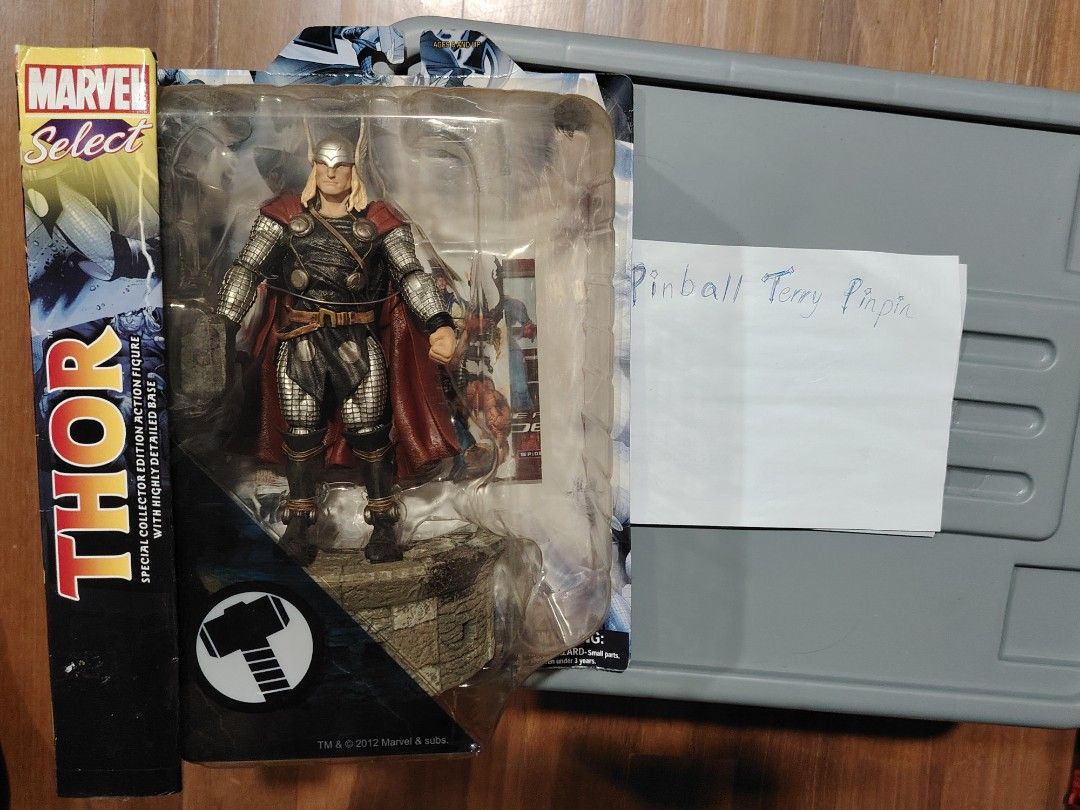 Marvel Diamond Select Thor, Hobbies & Toys, Toys & Games on Carousell