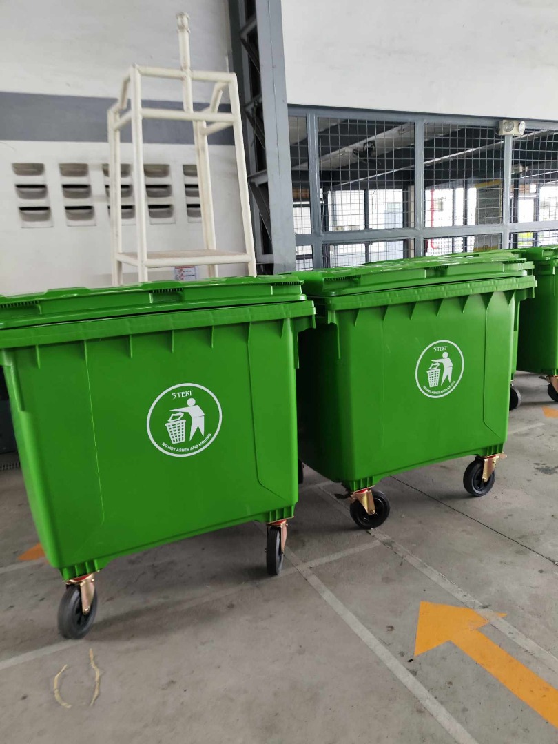 MOBILE TRASH BIN, Furniture & Home Living, Cleaning & Homecare Supplies ...