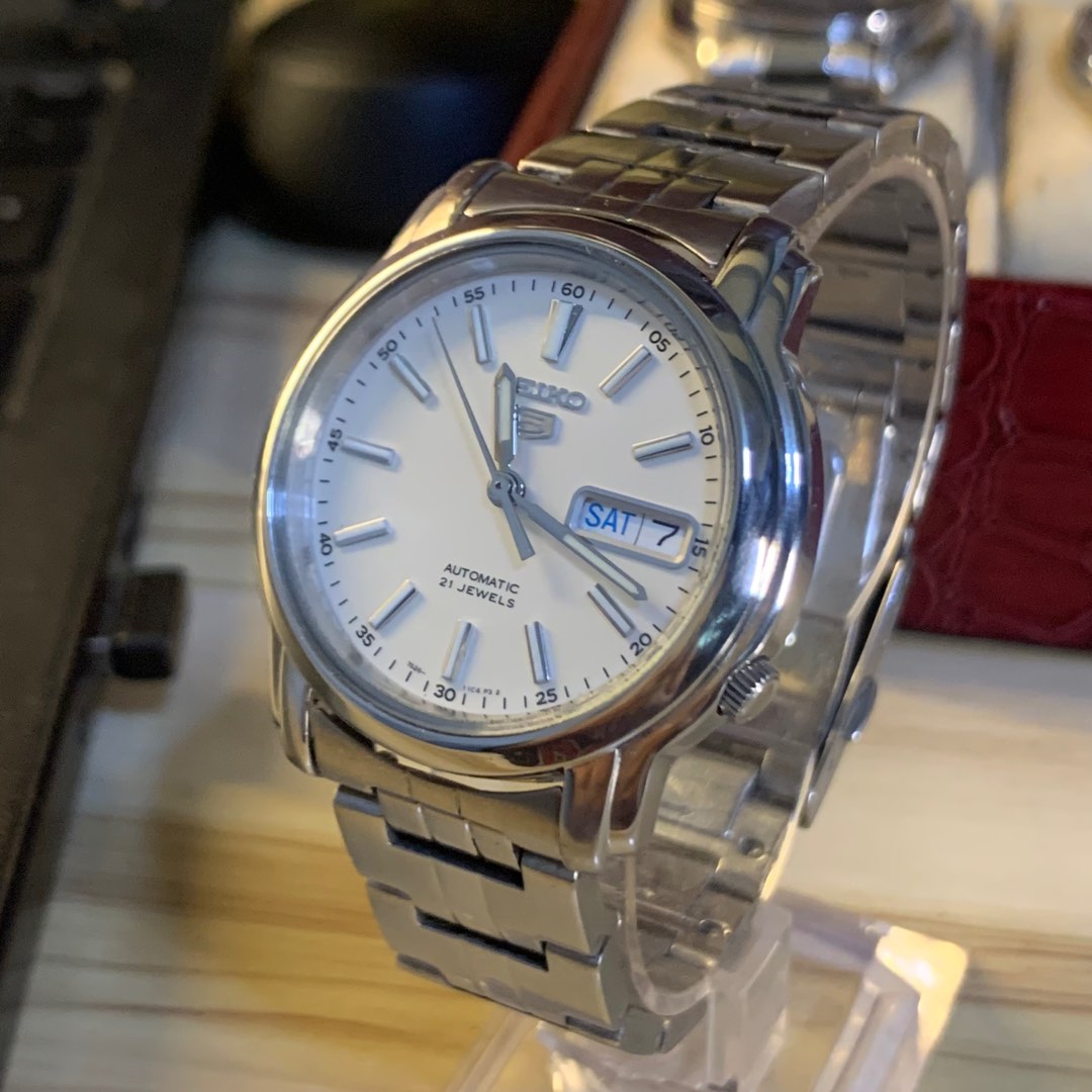 Seiko SNKL75k1, Men's Fashion, Watches & Accessories, Watches on Carousell
