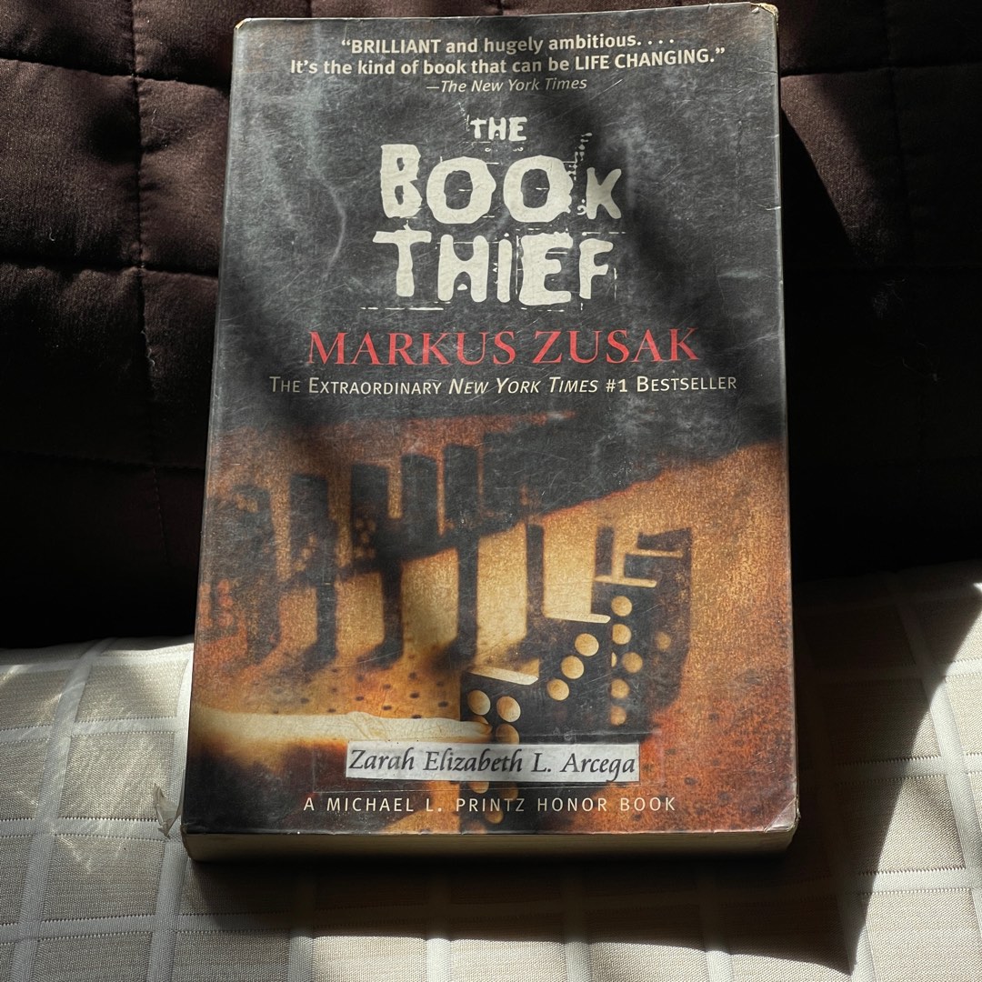 THE BOOK THIEF by MARKUS ZUSAK, Hobbies & Toys, Books & Magazines ...