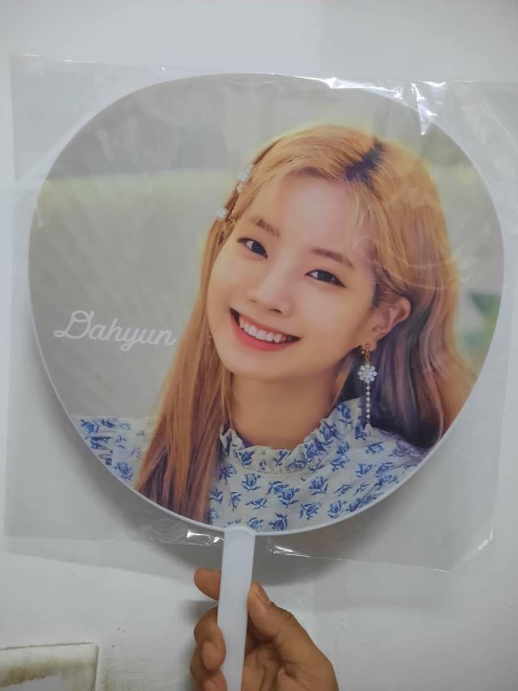 Twice Dahyun Kpop handheld fan, Hobbies & Toys, Collectibles ...