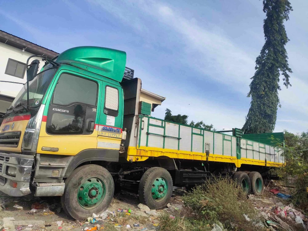 12 Wheeler Truck, Special Vehicles, Heavy Vehicles on Carousell