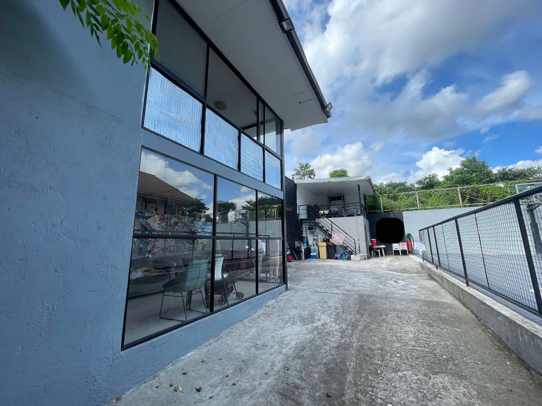 400 sqm Open Lot with Small house and 2 Storey office FOR SALE in ...