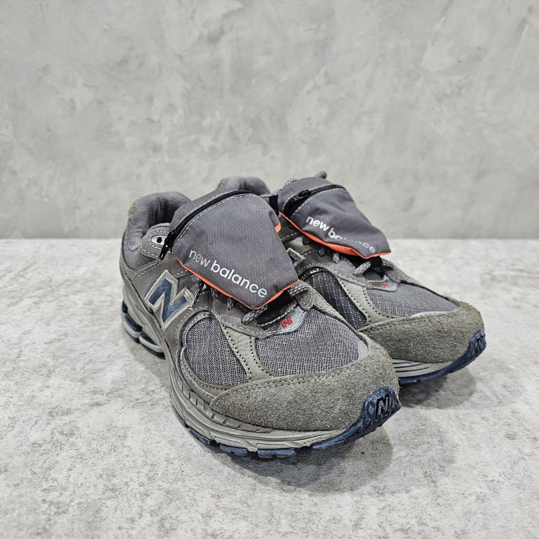 [全新] US7.5 New Balance 2002RVA 仿舊鐵灰 M2002RVA, 他的時尚, 鞋類, 運動鞋、球鞋在旋轉拍賣