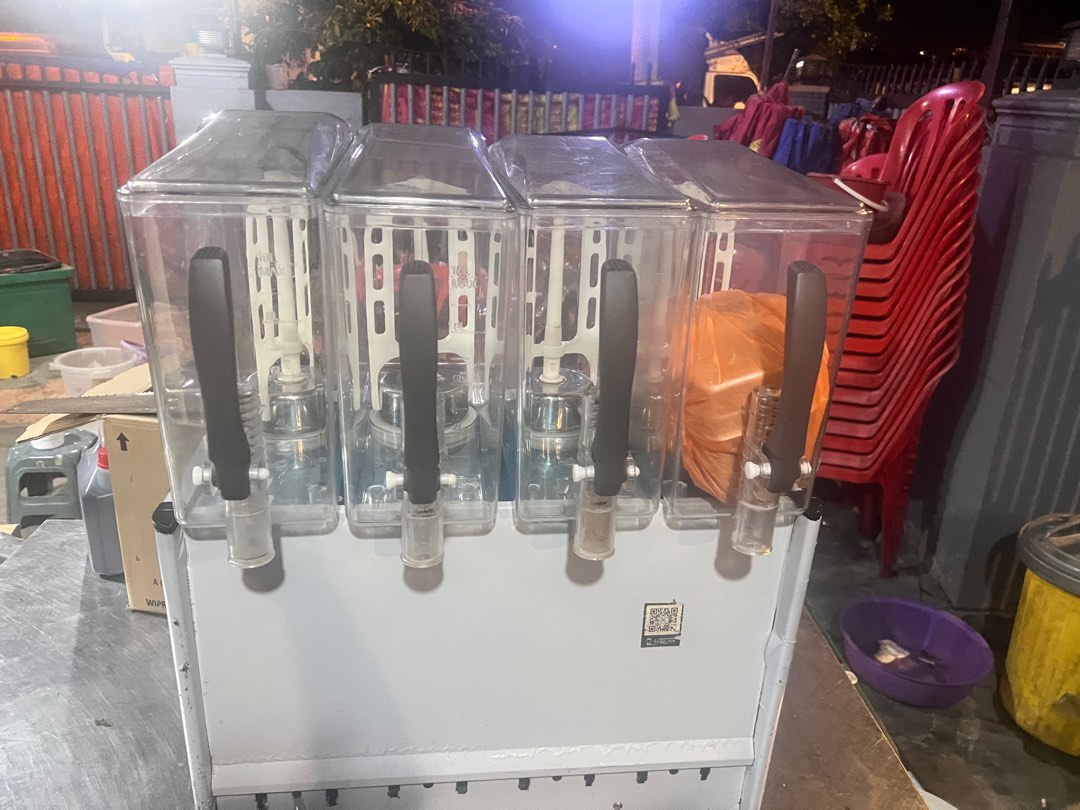 BAKER JUICE DISPENSER 10L x 4 Tank , Food & Drinks, Other Food & Drinks ...