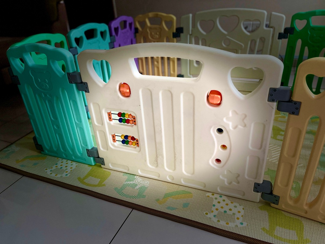 Coby Haus Fence (Original) & Parklon Mat (Original), Babies & Kids ...