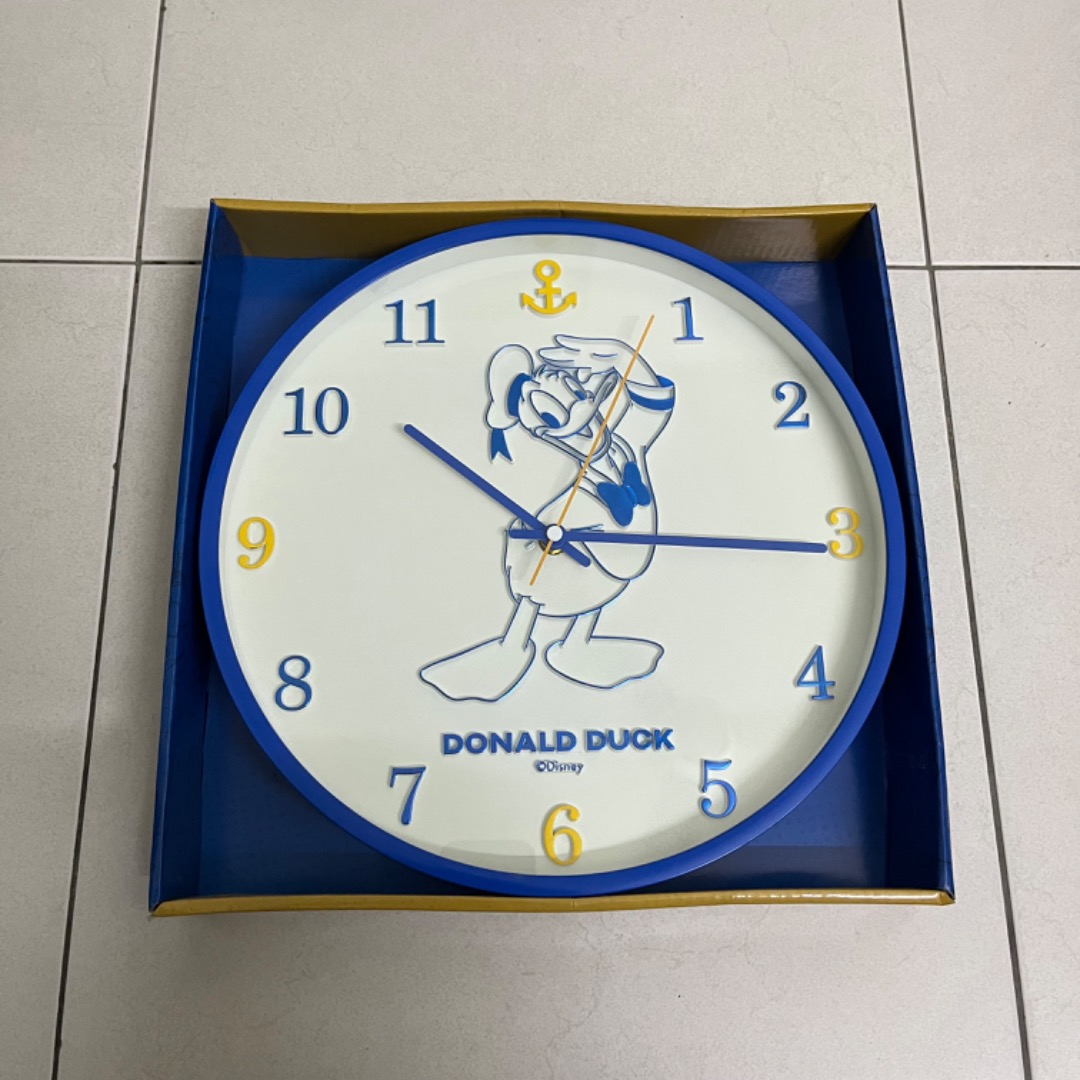 Disney Donald Duck Wall Clock, Hobbies & Toys, Collectibles ...