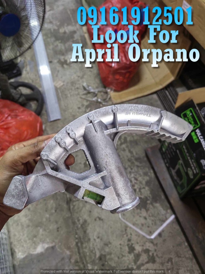 EMT PIPE BENDER, Commercial & Industrial, Construction Tools ...