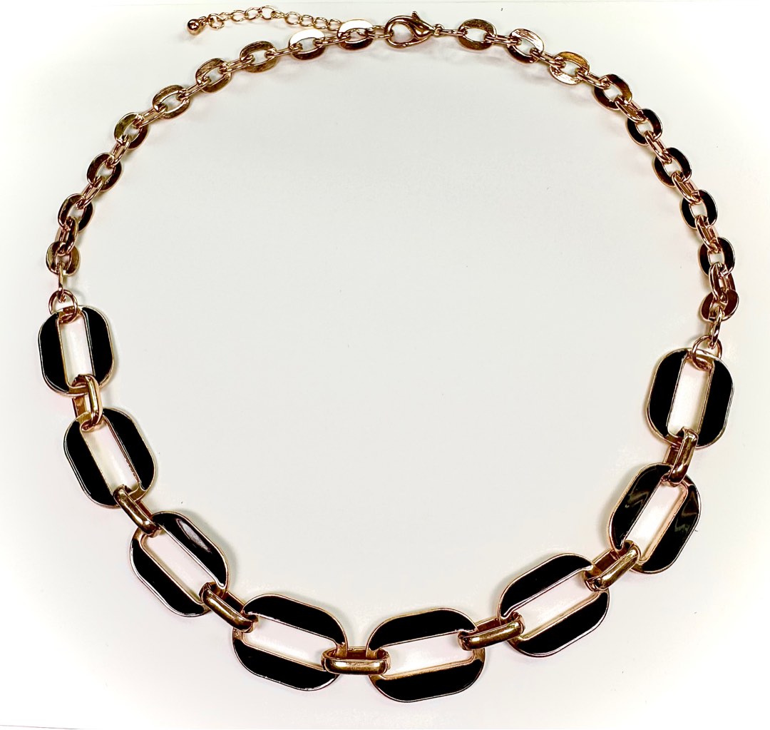 Luxury Black and Gold Oval Link Chain Elegant, Women's Fashion, Jewelry ...