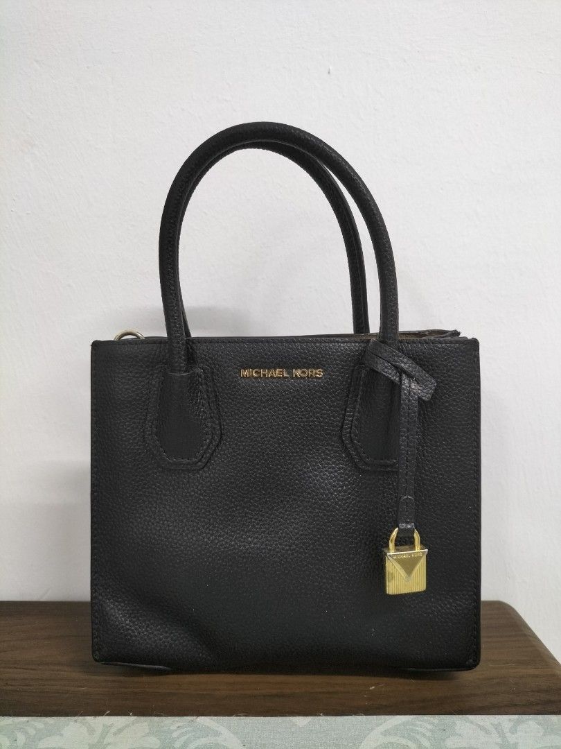 MICHAEL KORS Mercer Black Medium Two Way Bag, Women's Fashion, Bags ...