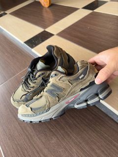New Balance 2002 RA, Women's Fashion, Footwear, Sneakers on Carousell