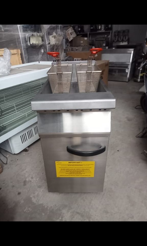 NEW GETRA GAS DEEP FRYER GF-20FS Garansi, Kitchen & Appliances di Carousell