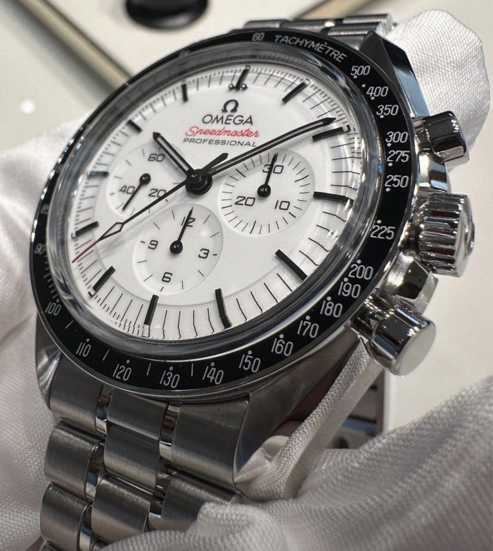 Omega Speedmaster 2024 aka White Panda 310.30.42.50.04.001, Luxury ...
