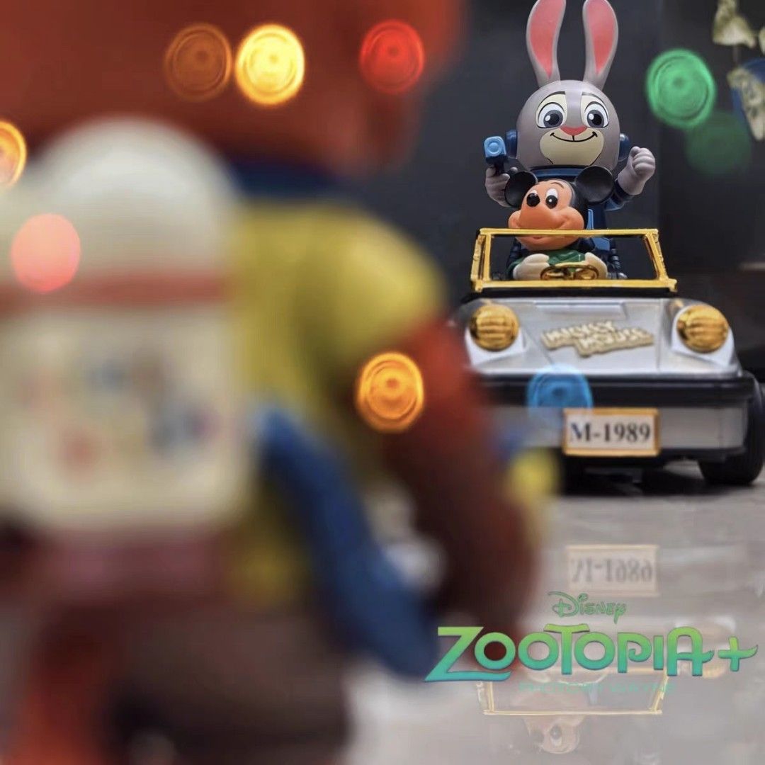 Preorder: Popmart Pop Mart popmart x Disney Mega Space Molly 100% ...