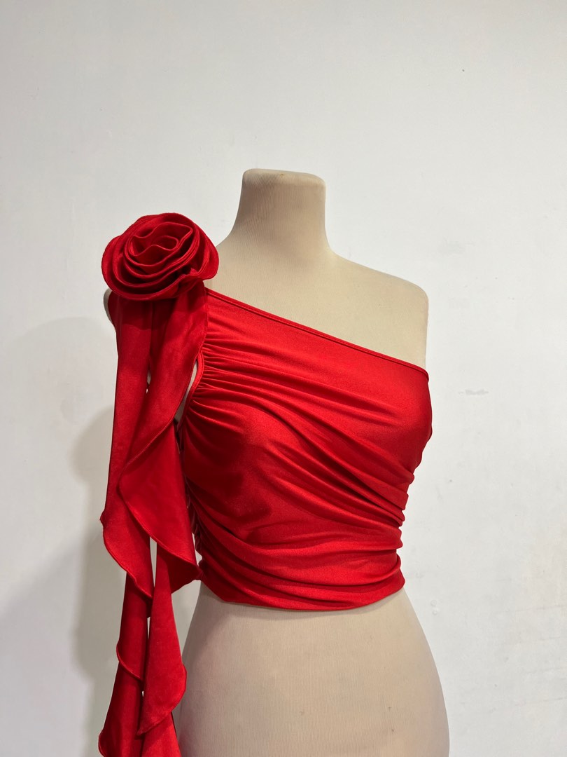 red rosette asymmetrical top, Women's Fashion, Tops, Sleeveless on ...