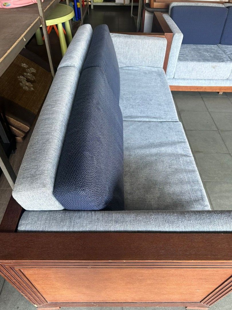 Set sofa kayu + teak tabel offer, Furniture & Home Living, Furniture ...