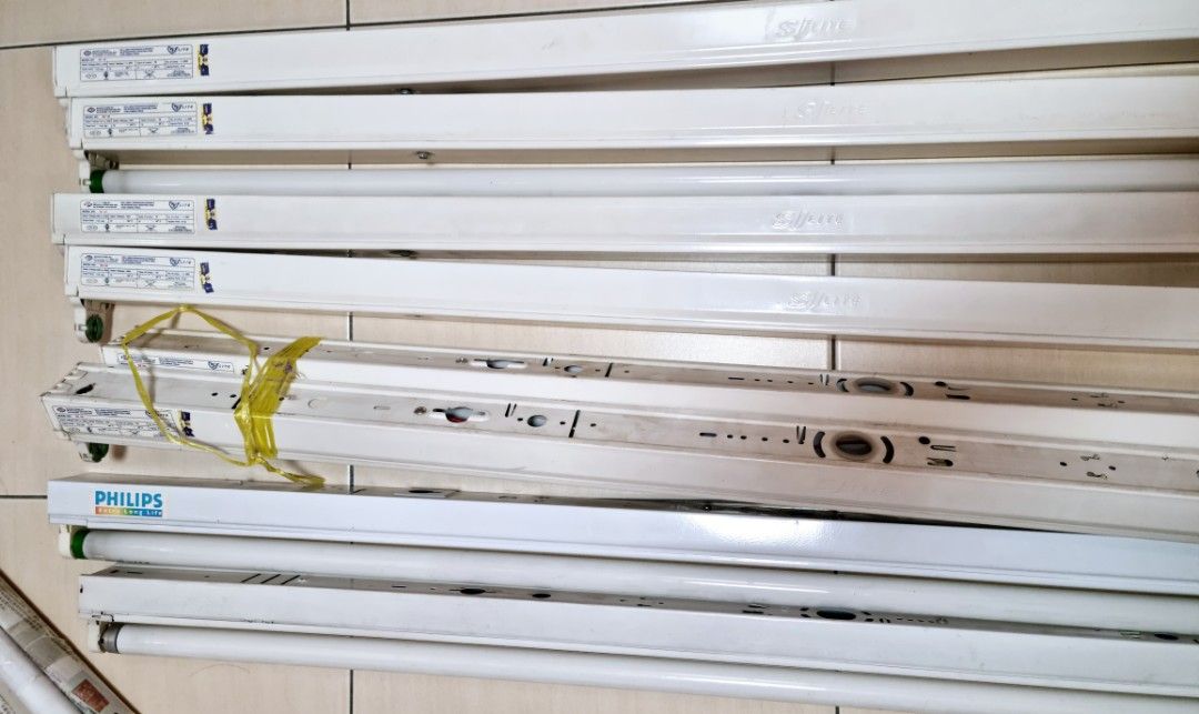 SJ Lite + Philips Fluorescent Lamp (Full Set), Furniture & Home Living ...