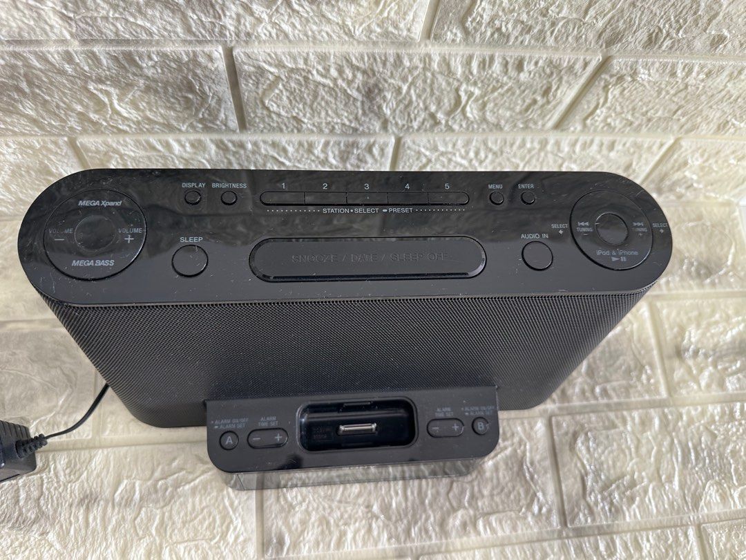 Sony XDR-DS12iP Personal Audio Docking System, Audio, Portable Music ...