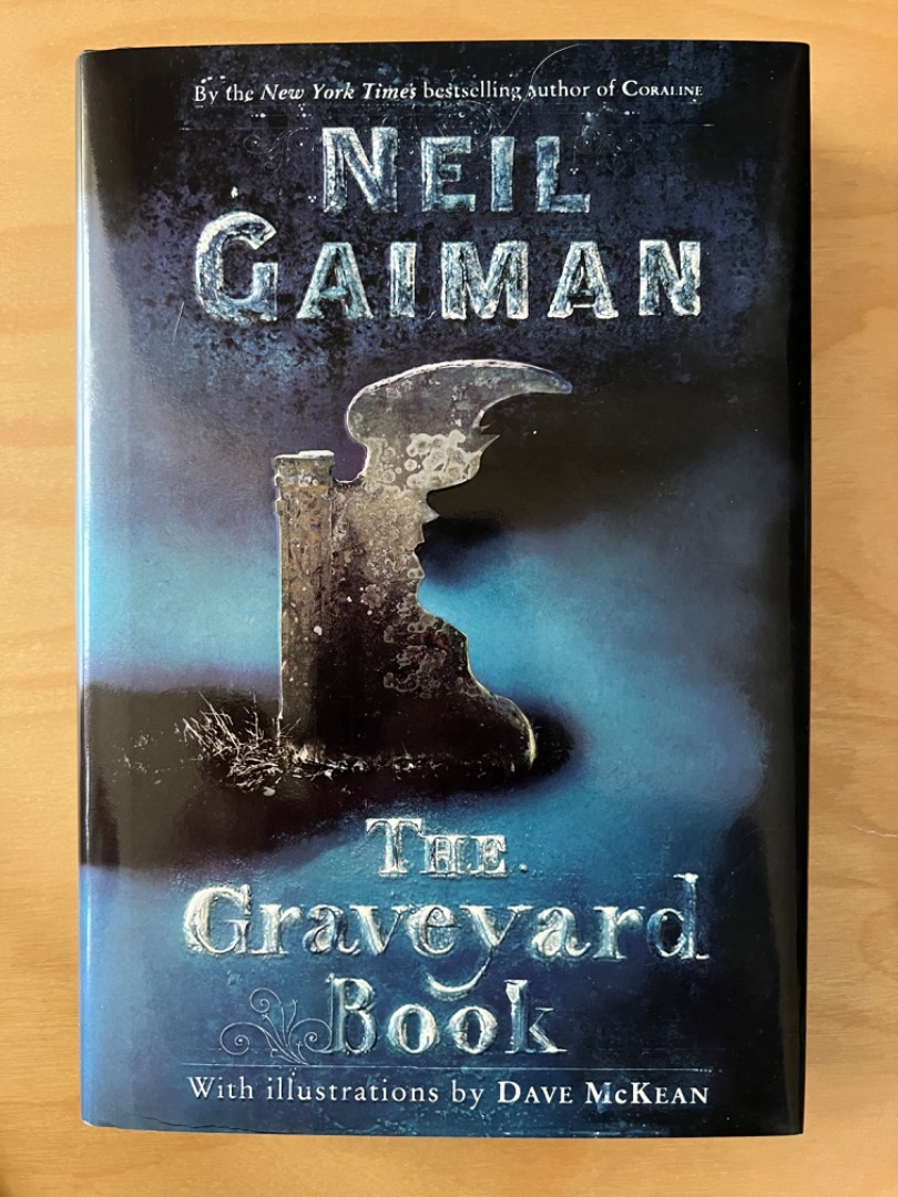 The Graveyard Book HC (Neil Gaiman) - First Edition, Hobbies & Toys ...