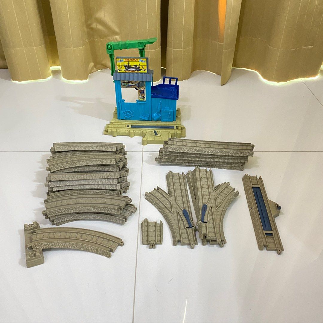 Thomas The Train: Trackmaster Brendam Fishery Set and Tracks, Hobbies ...